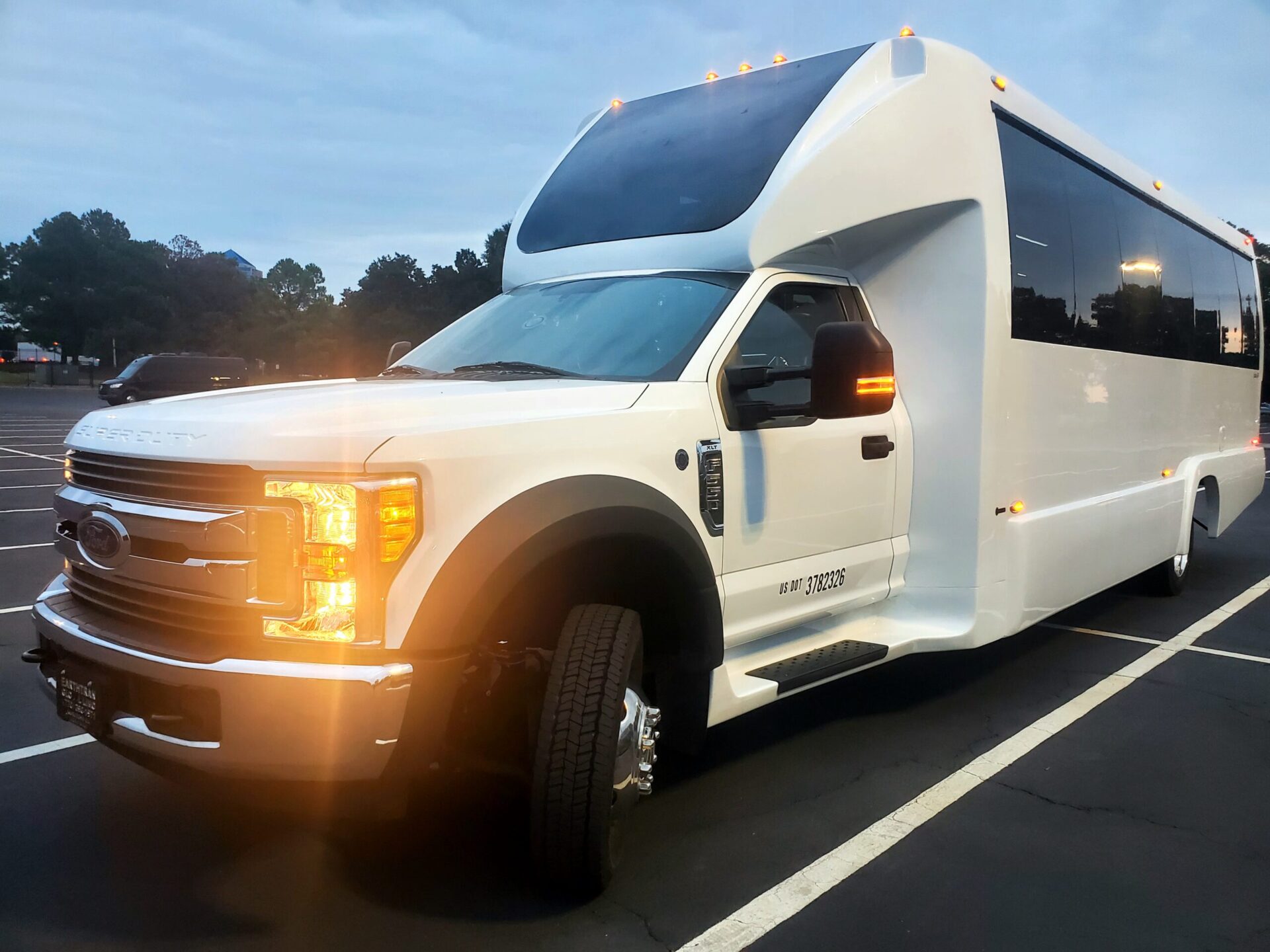 27-Passenger Bus — Limo Service Atlanta – Chauffeur & Black Car ...